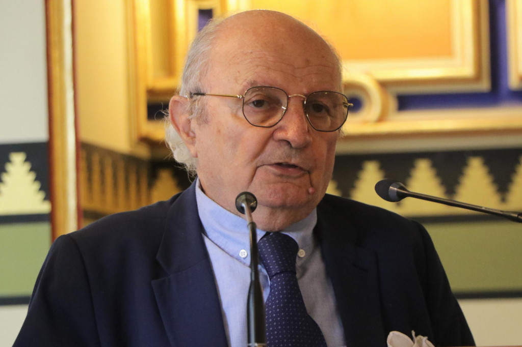 Finci tvrdi da je Komšić pogriješio: Demokratija u BiH je sahranjena u ...